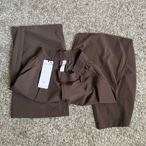ALO Yoga | Pants & Jumpsuits | Alo Yoga Highwaist Pursuit Trouser ...